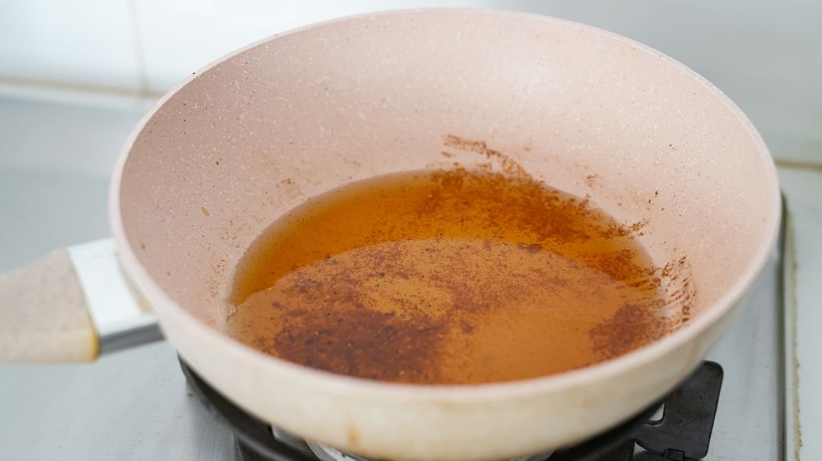 "Properly Dispose and Recycle Cooking Oil: Waste Management Expert Tips ...